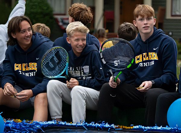 In Photos by Randall Lee: Chelsea High School Homecoming Parade ...