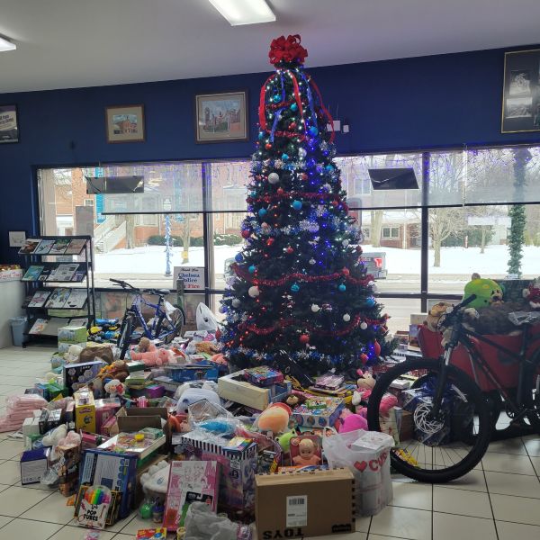 Another Successful Year for Toys and Tots For Teens - Chelsea Update ...
